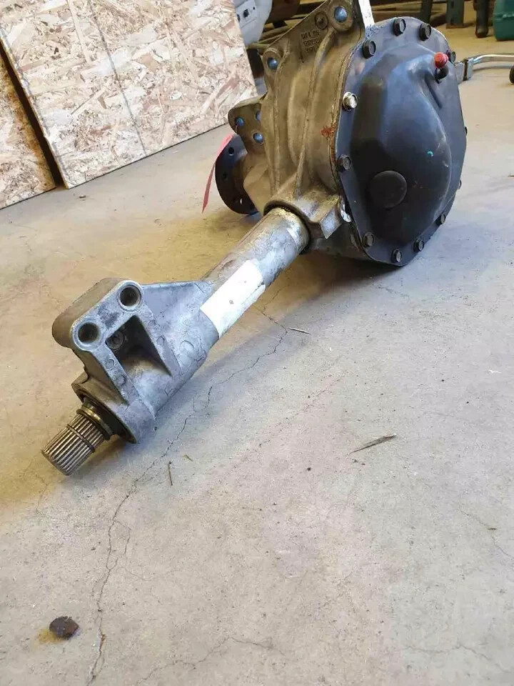 2002-2005 Dodge RAM-1500 Front Differential Carrier Assembly 3.92 Ratio ...