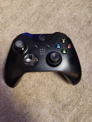 Official Microsoft Xbox One Wireless Controller Day One 2013 Black 1537 ...