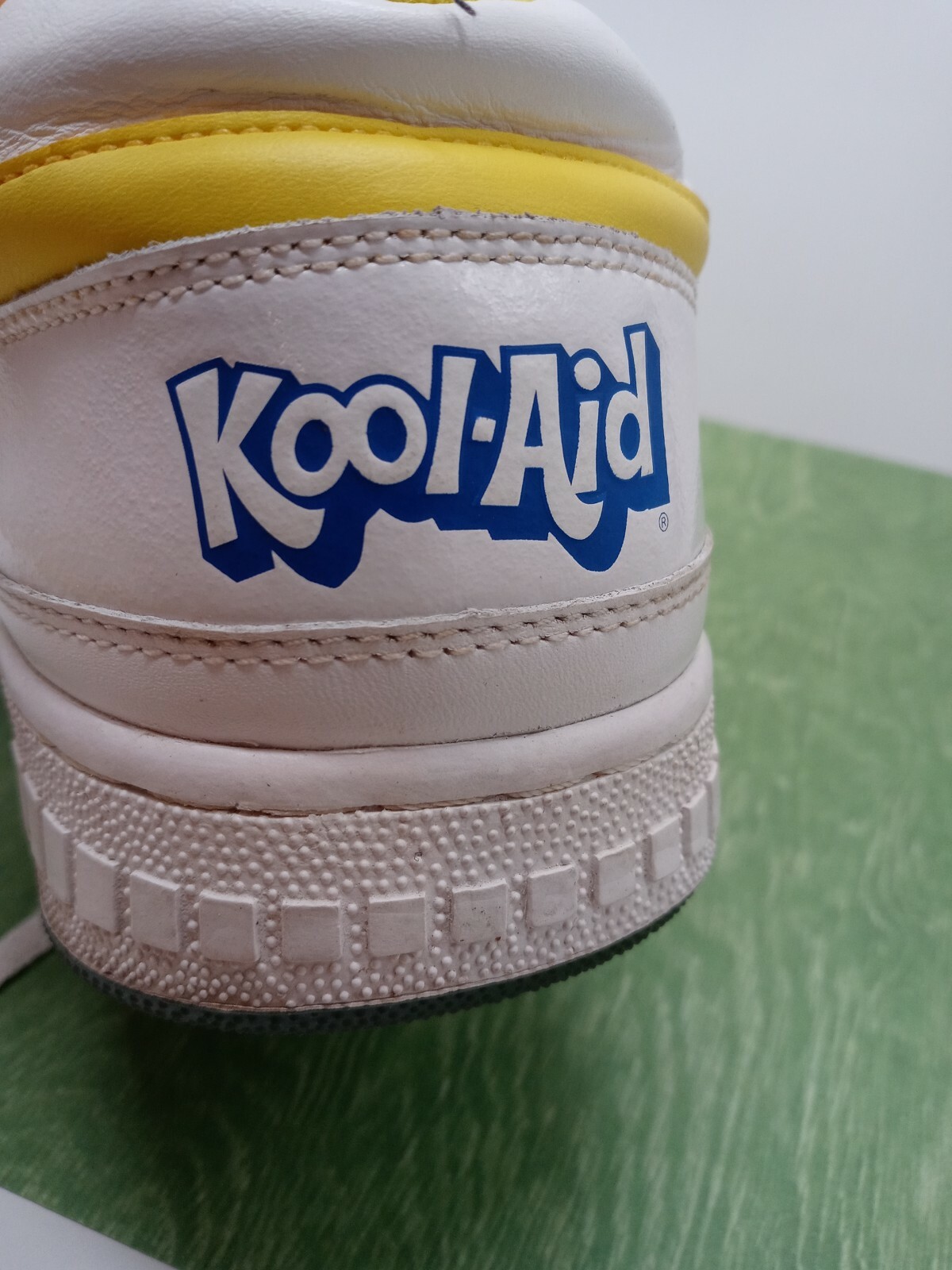 Reebok Classic Kool Aid Yellow/White Sneakers Men’s S… - Gem