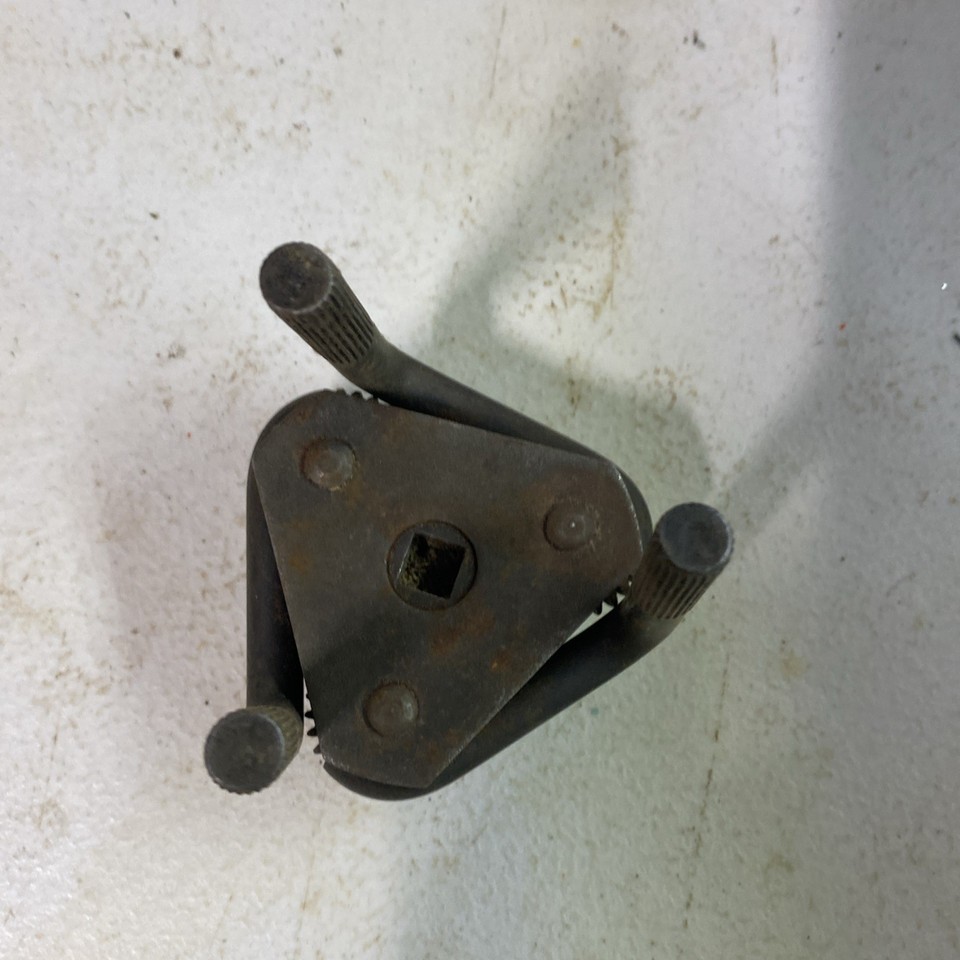 Hazet 2172 Self-Gripping Adjustable Oil Filter Wrench 3/8" Drive W ...