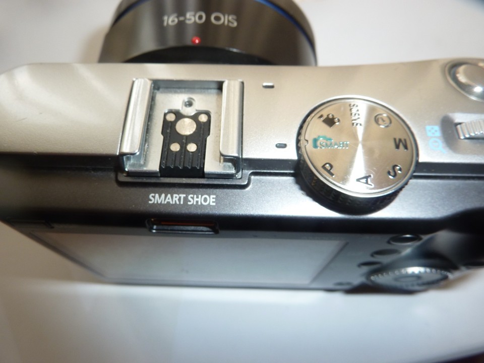 Samsung NX100 Digital Camera with lens 16- 50 Mm | eBay UK