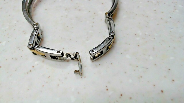 EUC Dainty Timex Ladies Quartz Watch Thin Leather Band N6 SR521SW for ...