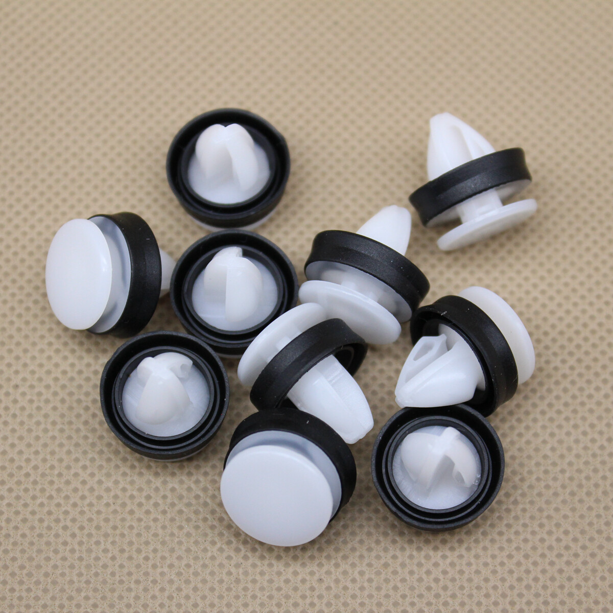 25 Wheel Fender Flare Molding Clip With Sealer For Ford Transit W716507 ...