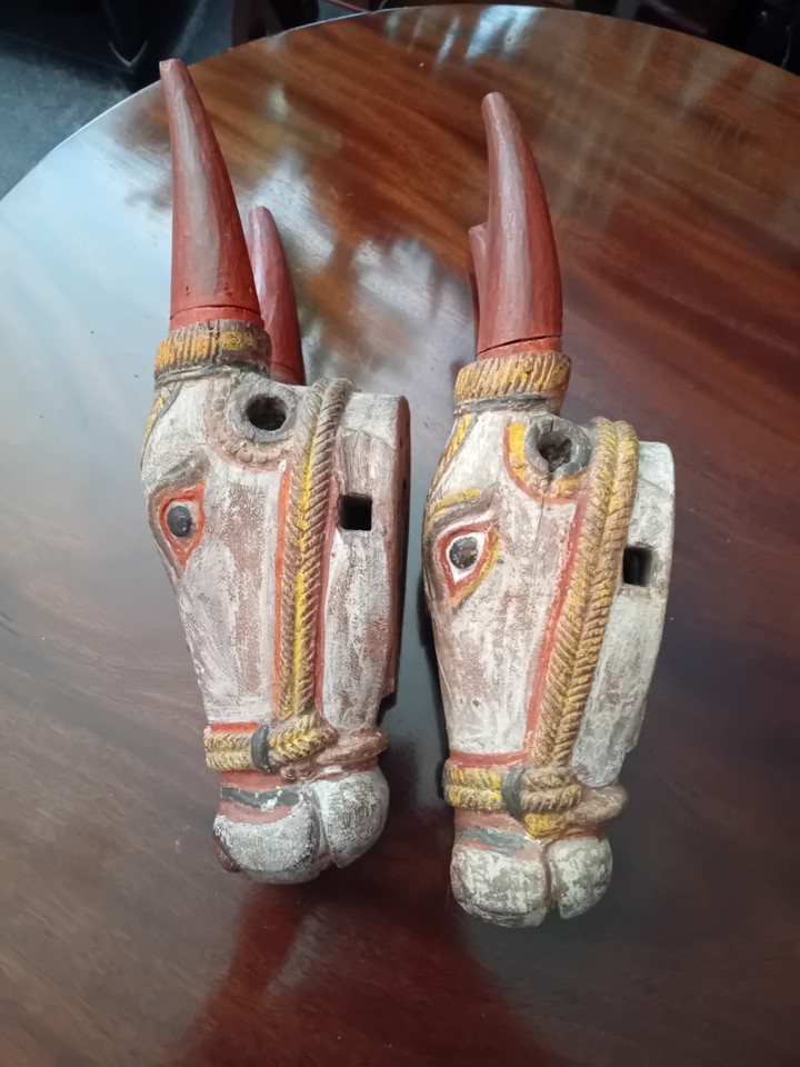 A Pair Of Antique Indian Kerala Hand Painted Carved Bull/Cow Heads ...