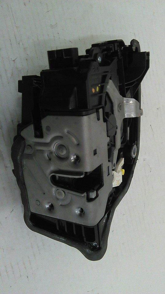 BMW G30 G31 G32 G14 G15 FRONT DOOR RIGHT DOOR LOCK ACTUATOR 51217477702 ...
