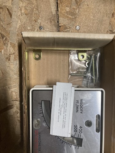 Dwyer MODEL 480 VANEOMETER SWING VANE ANEMOMETER 25-400 FPM 69-100050 ...