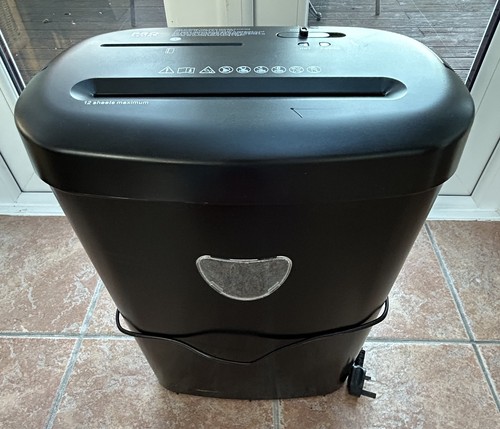 ProAction 12 Sheet Cross Cut Shredder 25L Bin - Paper Card CD - Read ...