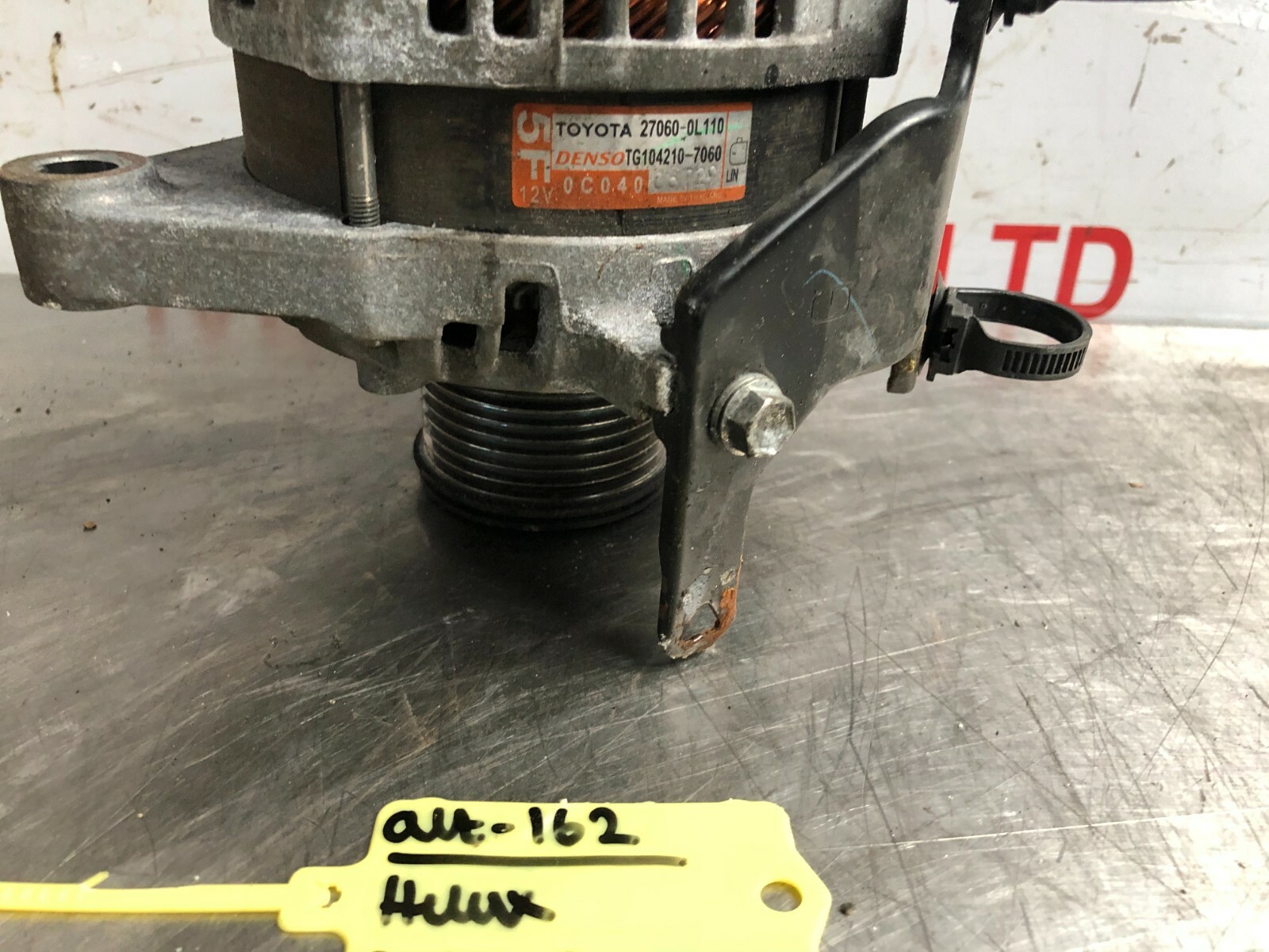 TOYOTA HILUX DCB 2017 2.4D4D DIESEL ALTERNATOR 27060-0L110 TG104210 ...