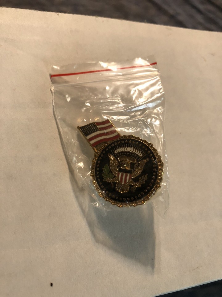 Hat Lapel Pin US Presidential Seal with Flag (R404) 1in Tall | eBay