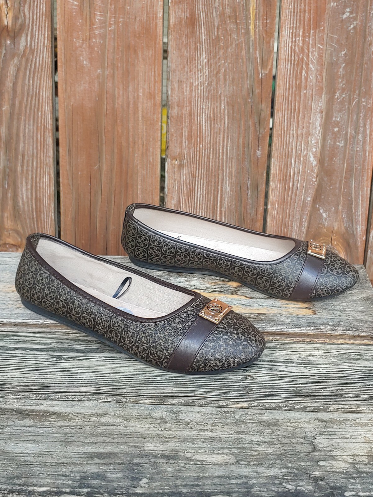 Daisy Fuentes Allover Logo Ballet Flats Classic & Cla… - Gem