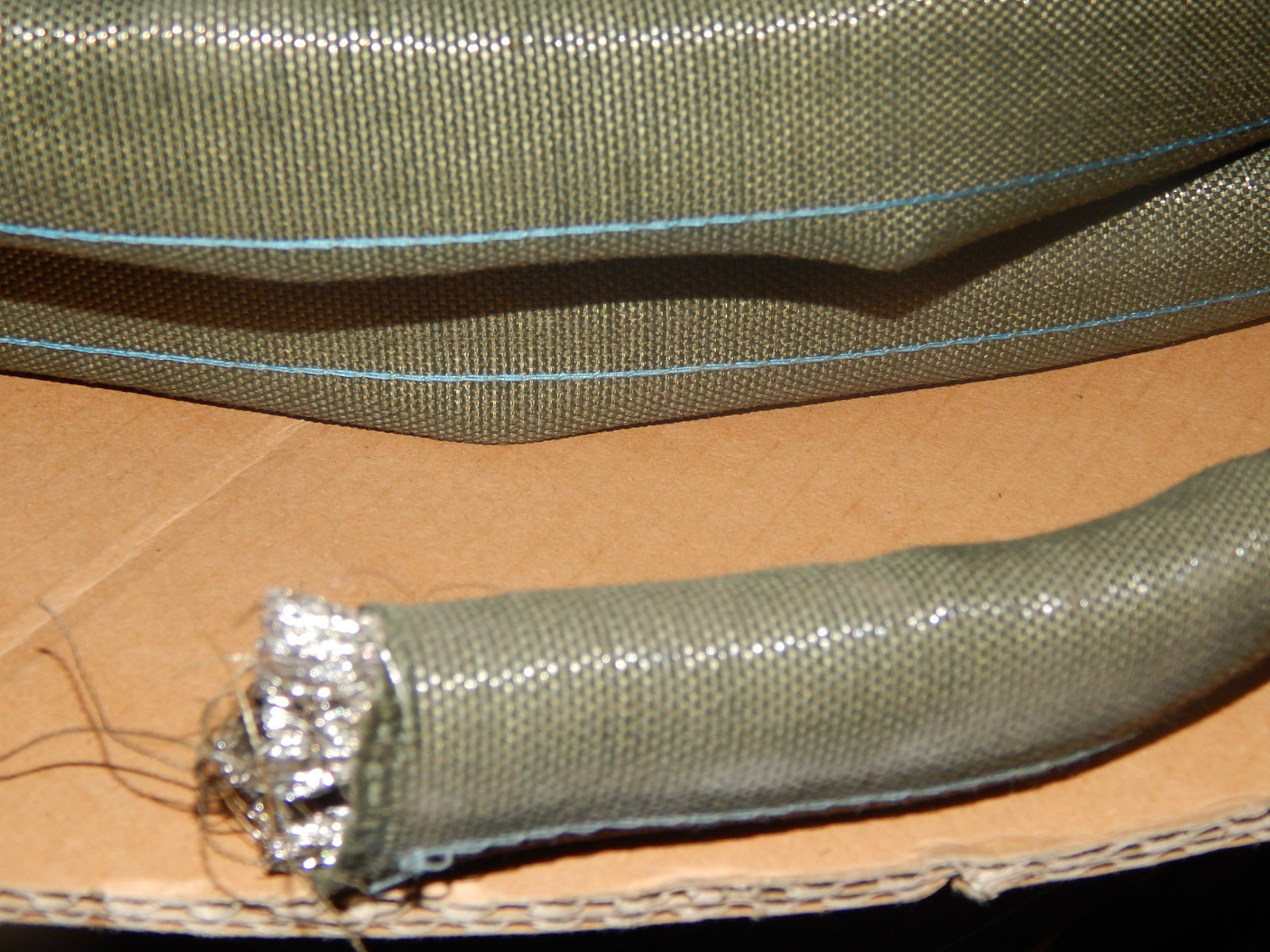 1Metre 17mm Roundit 2000 EMI Flame Retardent Cable Wrap Protective ...