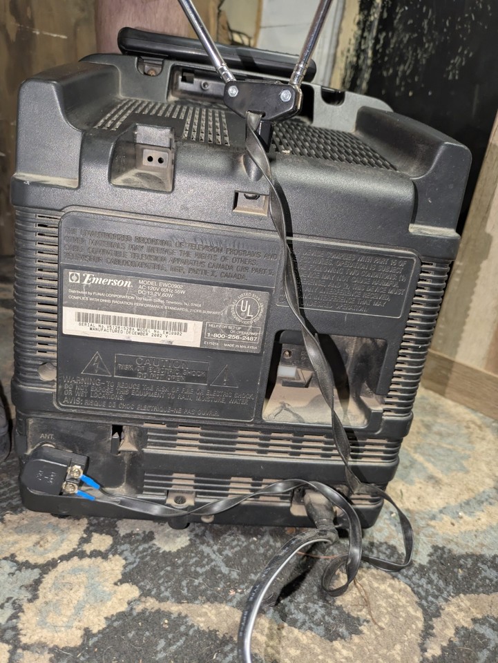 Emerson TV-VCR CRT Combo AC/DC 9 inch Color VHS HQ EWC0903 Gaming TV ...