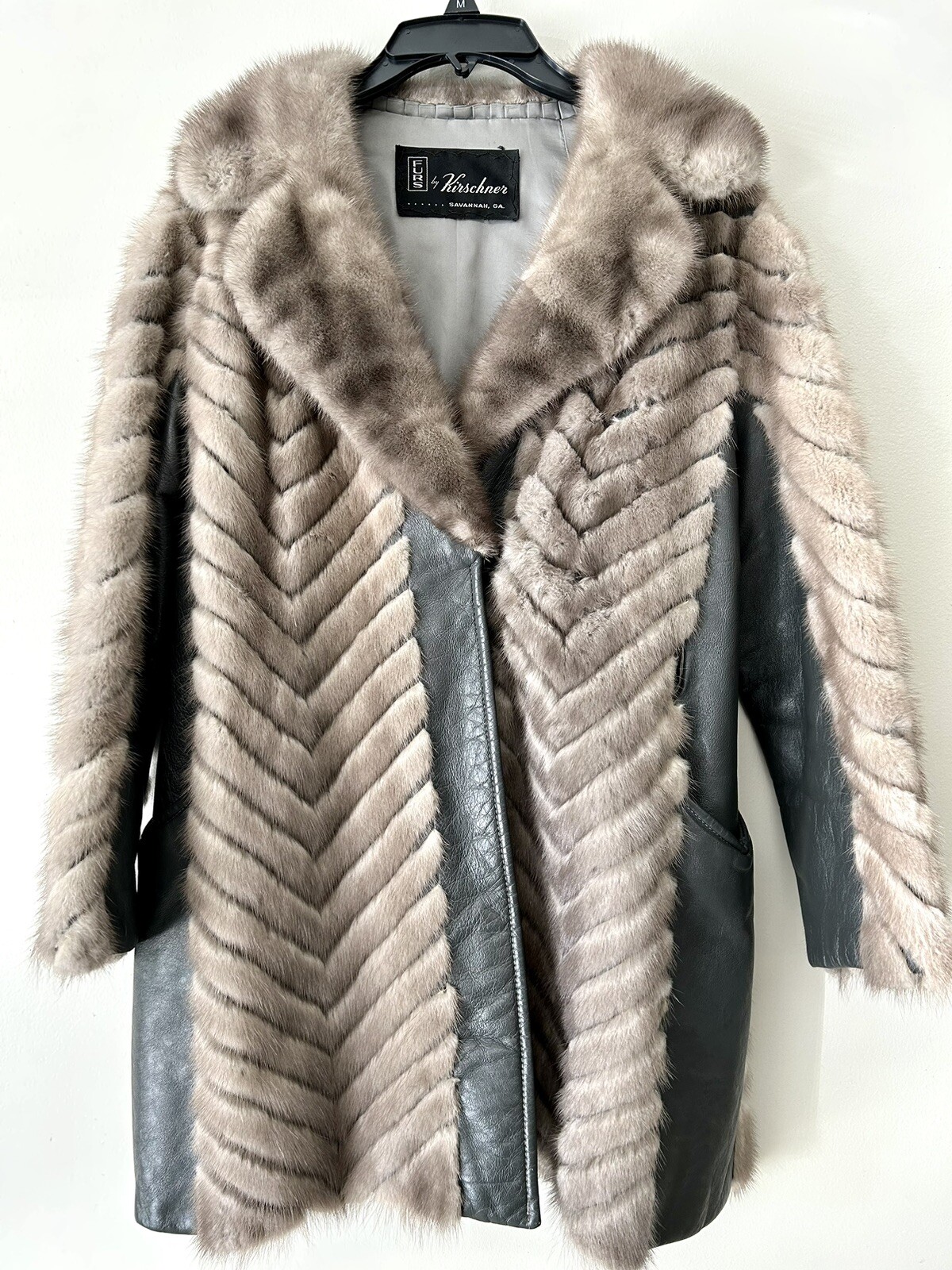 Furs By Kirschner Savannah Georgia, Women’s Medium - Gem