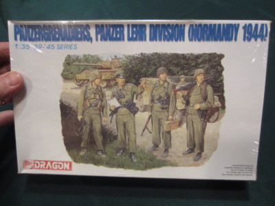 Panzergrenadiers, panzer lehr division Normandy 1944 Model by Dragon ...