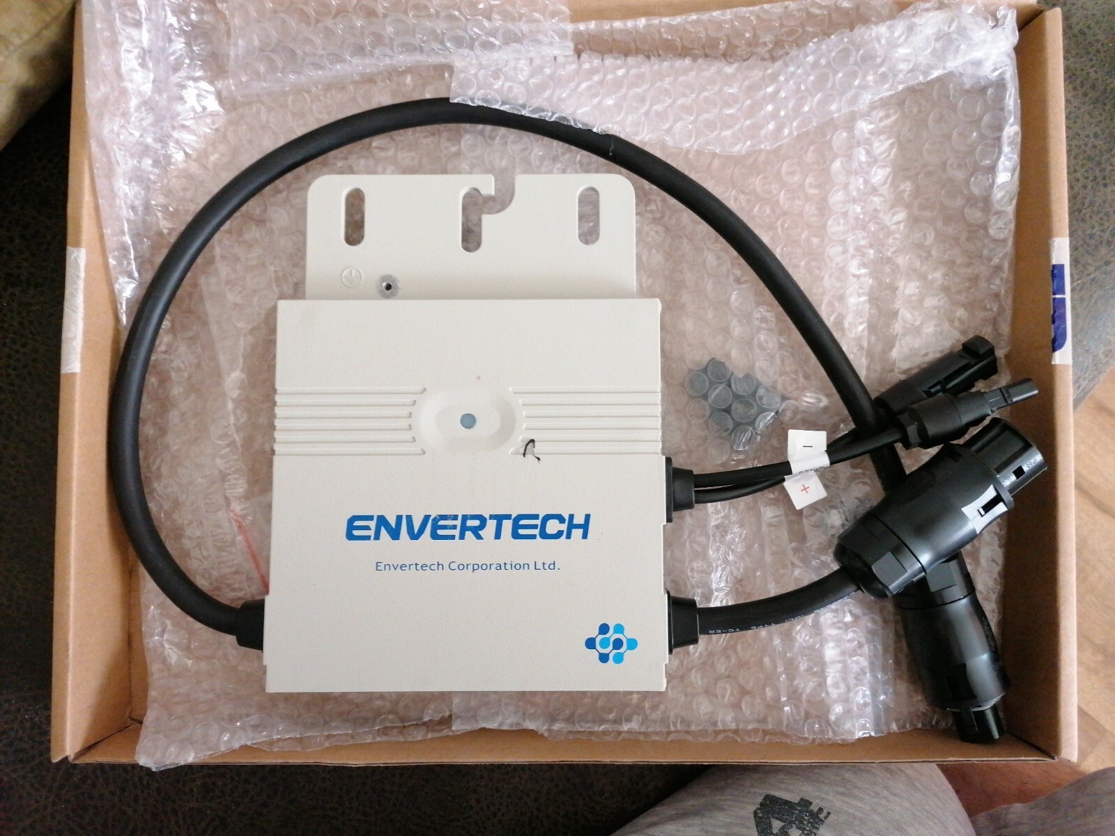 Envertech Microwechselrichter EVT300 für Balkonkraftwerke