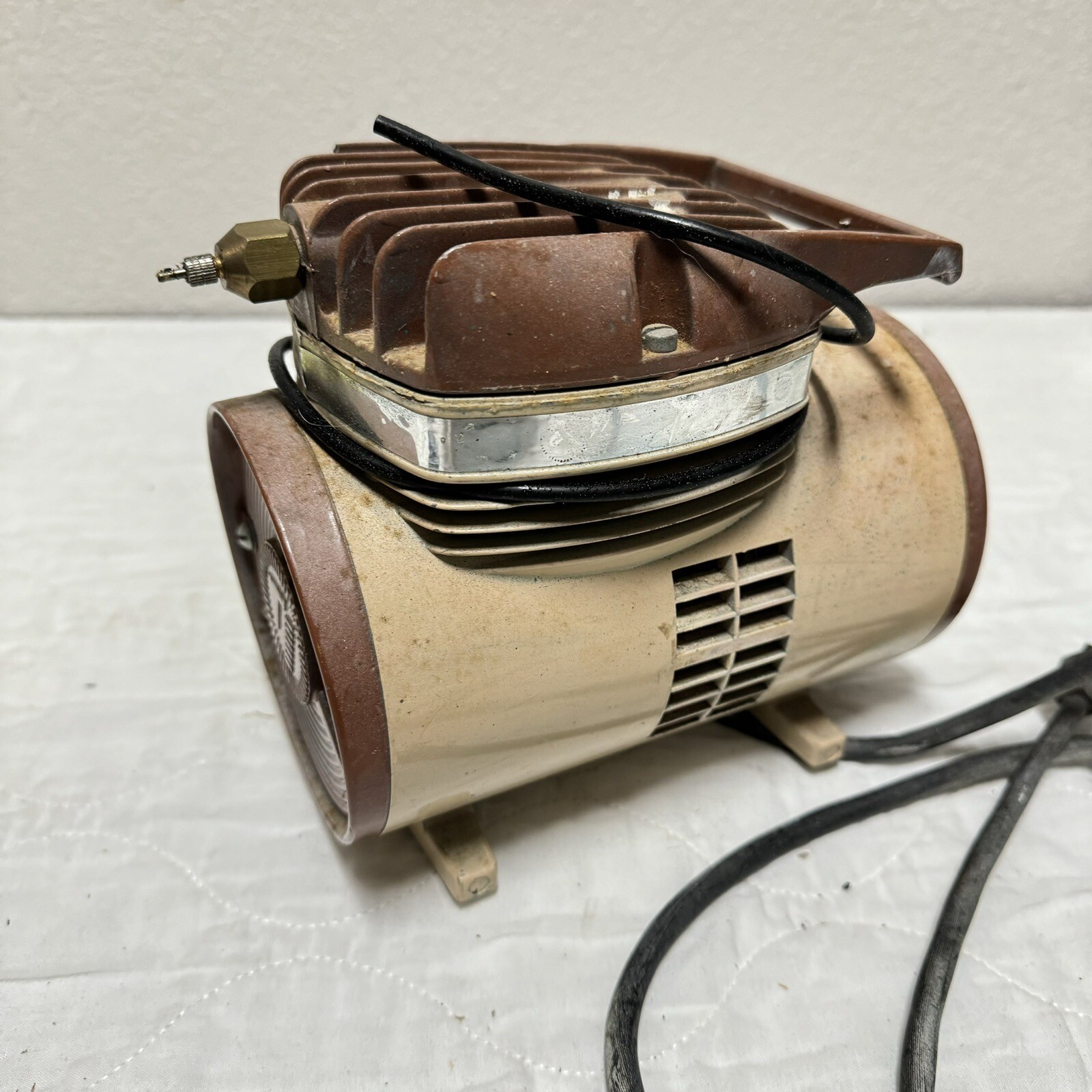 Vintage Sprayit (600) 60 Cycle Diaphragm Sprayer by Thomas Industries U ...