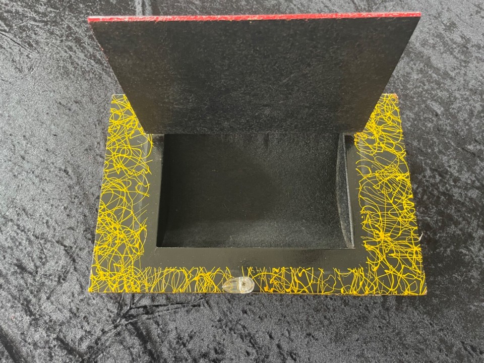 MAK Magic Disappearing Box | eBay