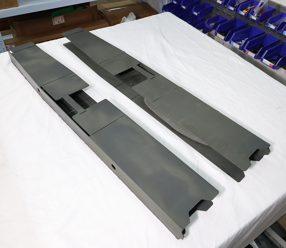 Full Center Frame Rust Repair Frame Kit For 2007-2014 Chevy/GMC 1500 ...