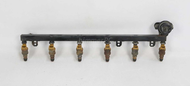 BMW E34 M30 Fuel Rail With Regulator and Injectors Bosch B35 for sale ...