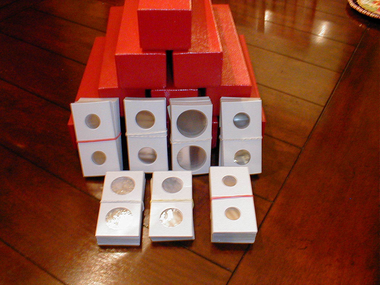 500 2x2 Assorted Sizes Cardboard Coin Holder Flip 5 2x2x9 Red Storage ...