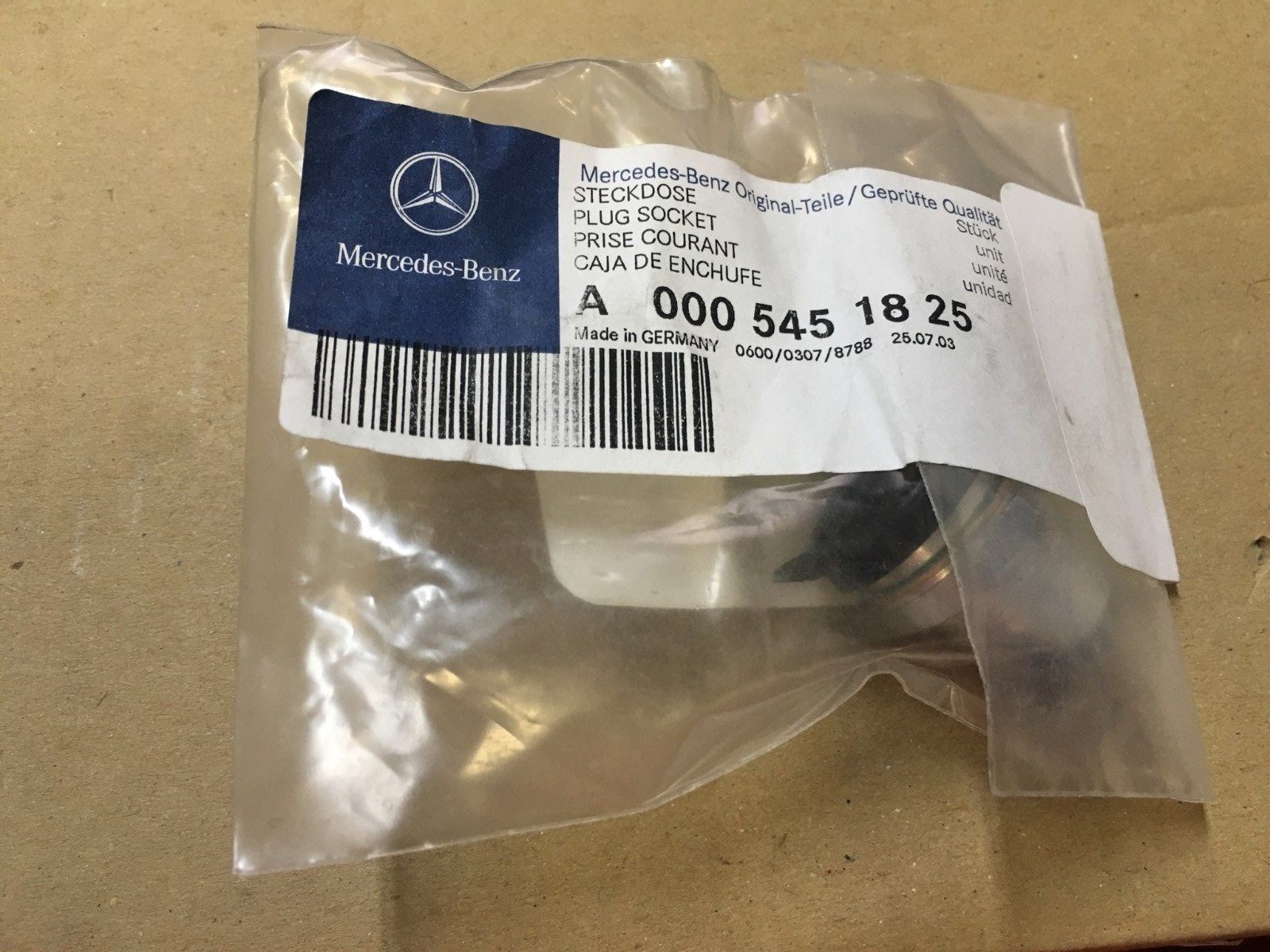 MERCEDES-BENZ A 000 545 18 25 PLUG SOCKET 5935-01-245-4666 | eBay