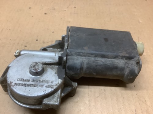 1976L -1982 Corvette C3 GM LEFT Side Power Window Motor 1697345 no dte ...
