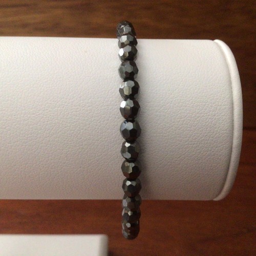 JAN LOGAN Hematite Stretch Bracelet, Faceted 4 mm beads & 18 cm. Newly ...