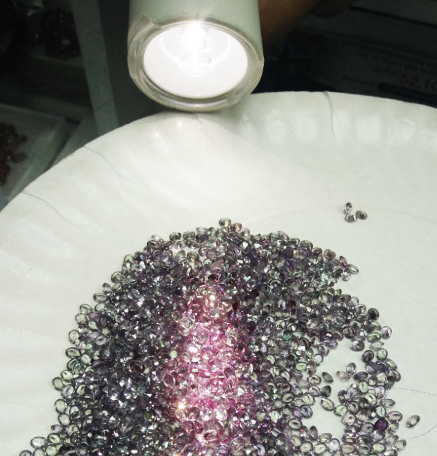 10 pcs. 4x3mm. Oval ALEXANDRITE color change Green to Raspberry Red | eBay