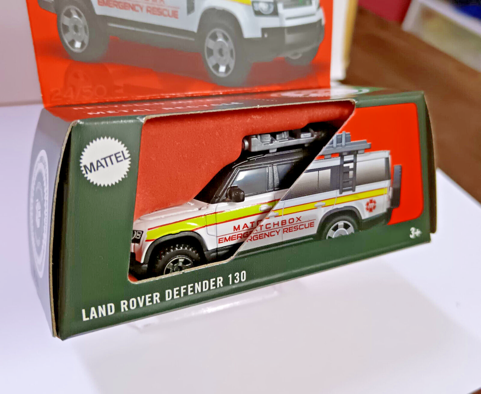 Matchbox Land Rover Defender 130 Medic White New Moving Parts Case D ...