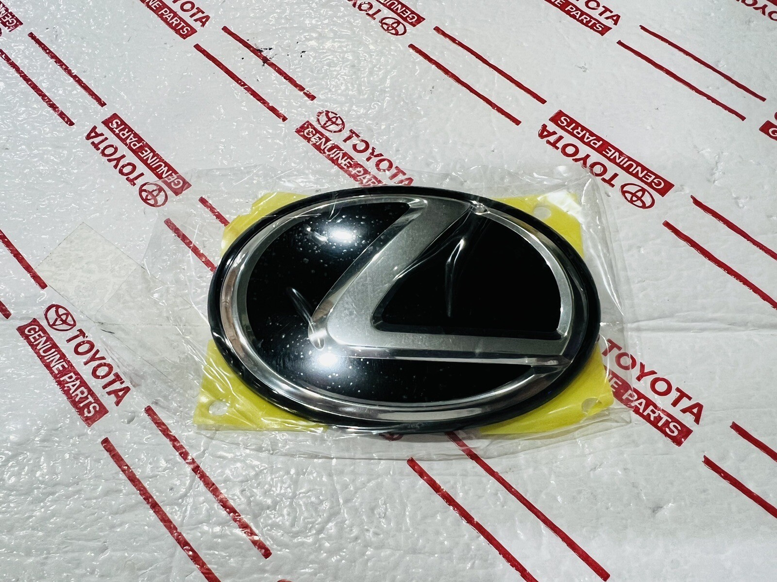 *NEW LEXUS ES250 IS300 ES350 REAR TRUNK LID EMBLEM LC500 RCF RC300 ...