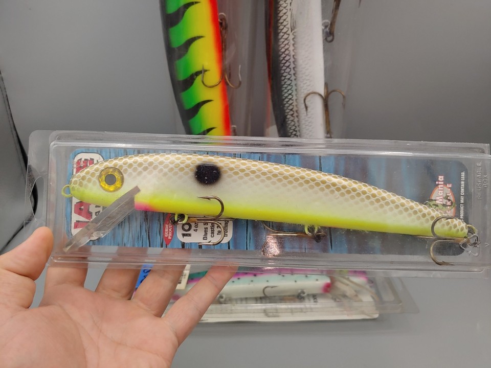 Musky Mania Jake 14 and 10 Inch Crankbaits, Musky And Pike Fishing Lure ...