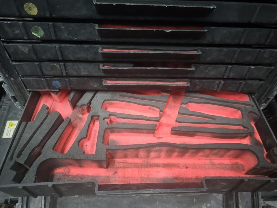 PELICAN 0450 Mobile Tool Box Armstrong General mechanics GMTK W/ top ...