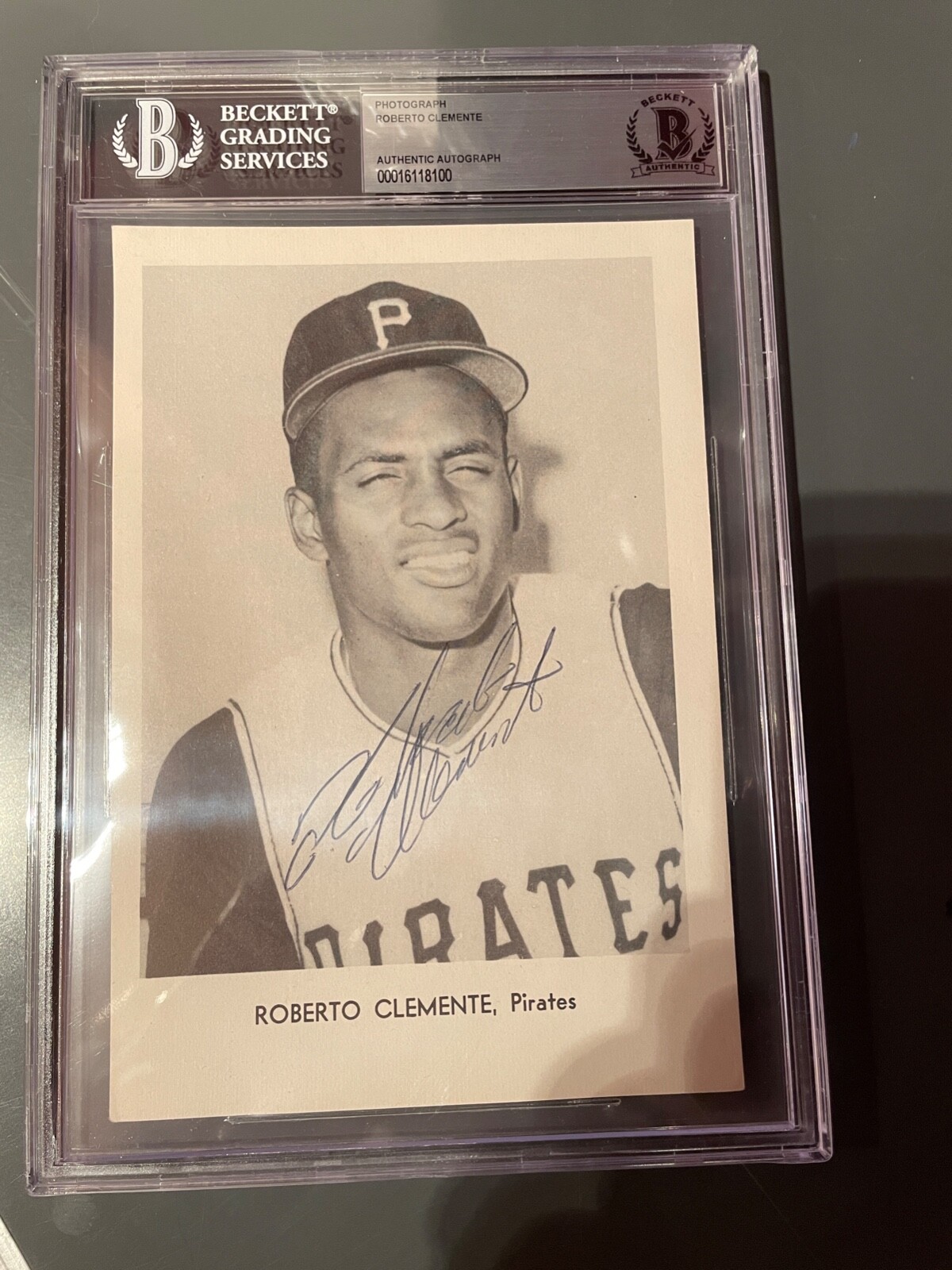 Roberto Clemente Autographed Memorabilia | Signed Photo, Jersey ...