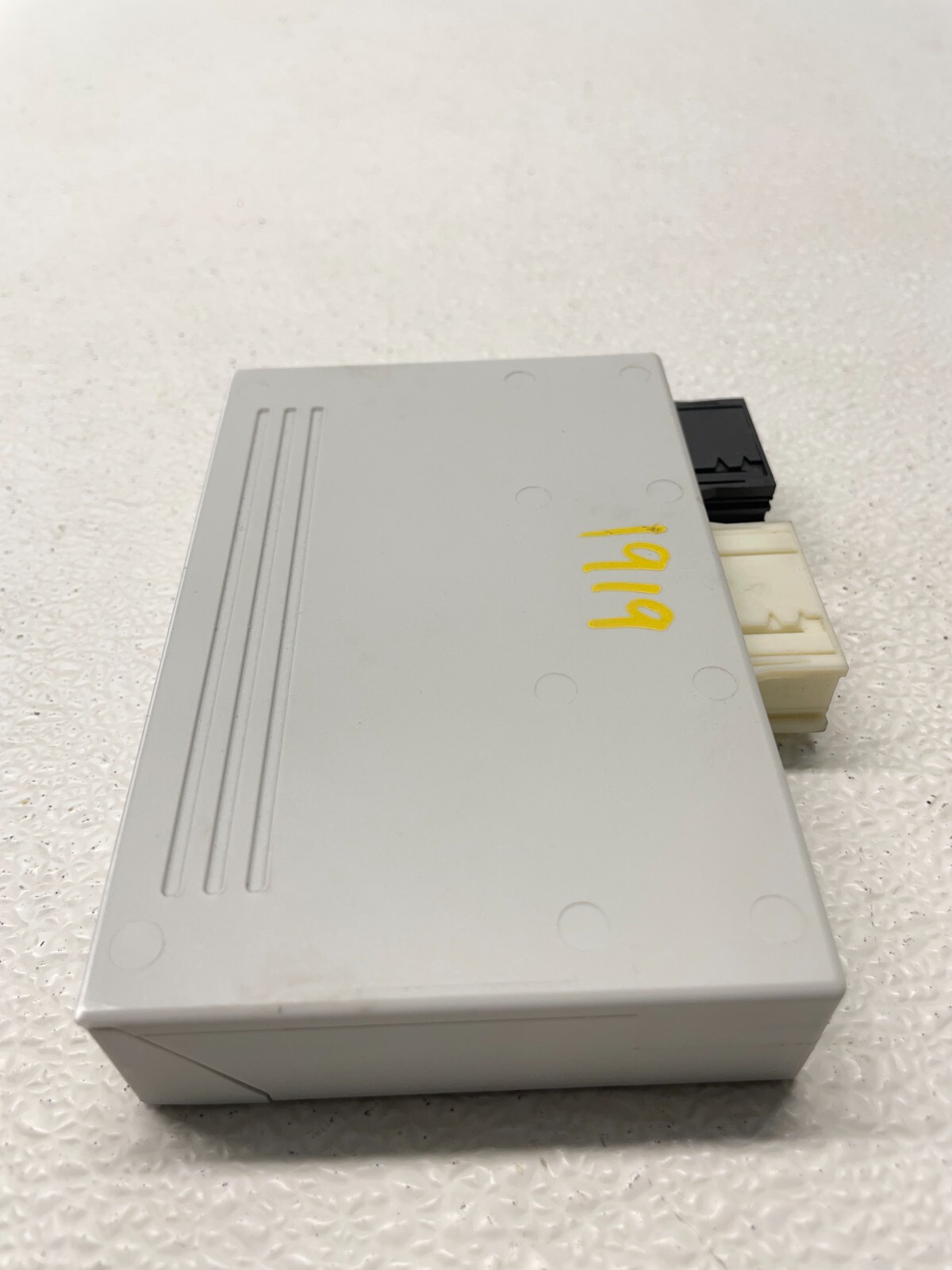 06-13 BMW E90 E92 E93 328I 335I REAR PDC PARKING SENSORS CONTROL MODULE ...