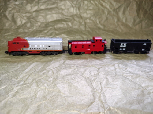Vintage N Scale Lima Italy Powered Santa Fe Diesel Locomotive & 2 Cars ...