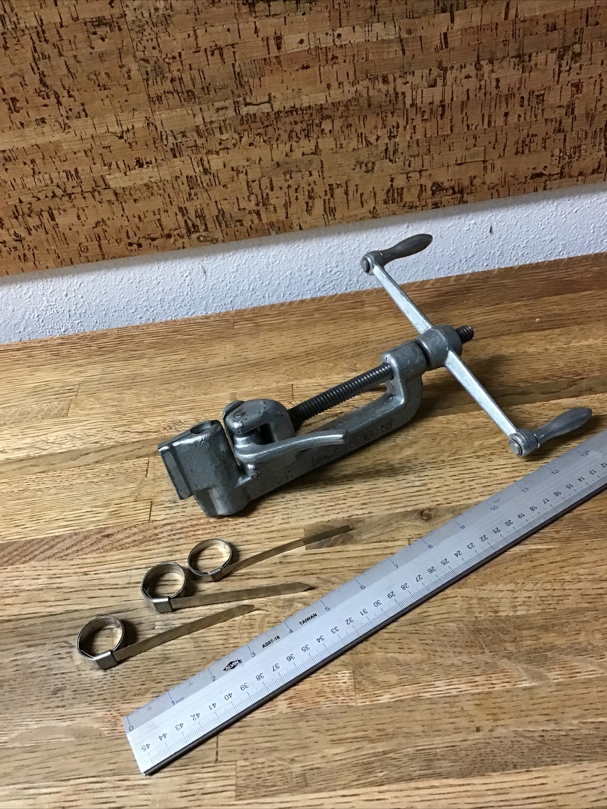 BAND IT Denver CO USA BANDING / STRAPPING TOOL With 3 Bands | eBay