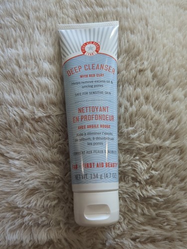 FIRST AID BEAUTY Deep Cleanser with Red Clay 134 g/4.7 oz vacuum ...