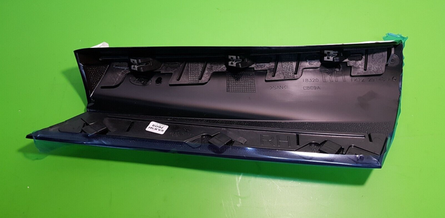 Genuine Land Rover Discovery Sport RH Rear Tailgate Door Finisher ...