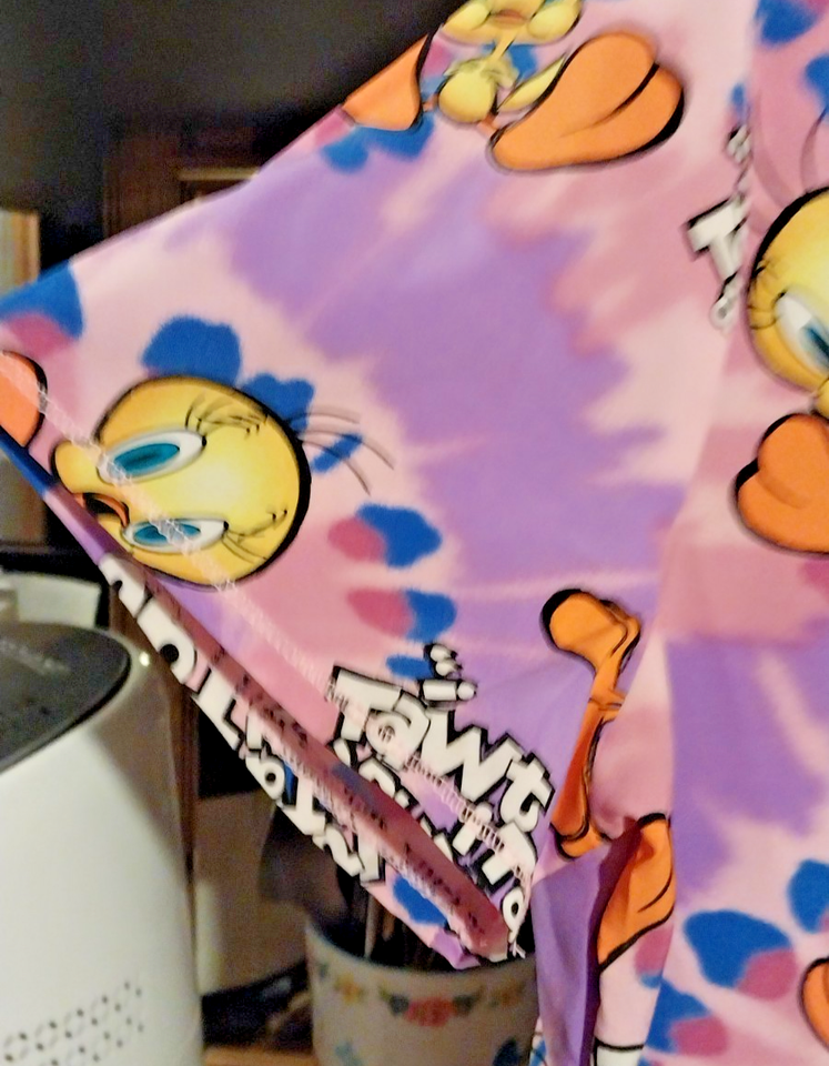 NWOT Looney Tunes Scrub Top Size Large Tweety Bird Purple Multi-Color V ...