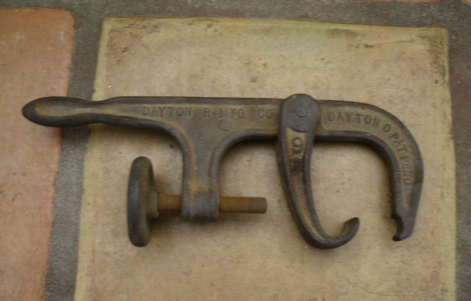 E6 - DAYTON R MFG CO CLAMP BENDER CRIMPER TIRE (?) TOOL, In Working ...