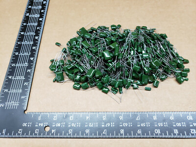 (500+ pcs) Chicklet (Greenie) Capacitor - Grab Bag, assorted values and ...
