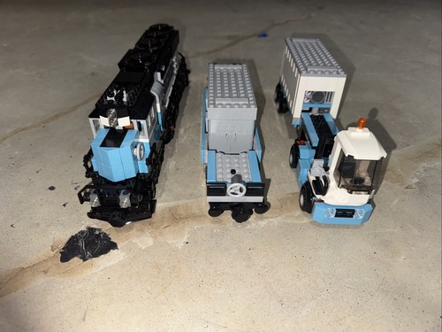 Lego 10219 Maersk Train Set Incomplete | Missing Stickers And One Car ...