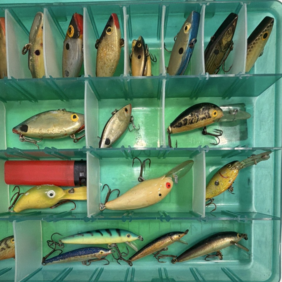 Tackle box of 28 Hard baits mostly rattle traps, rapalas, and various ...