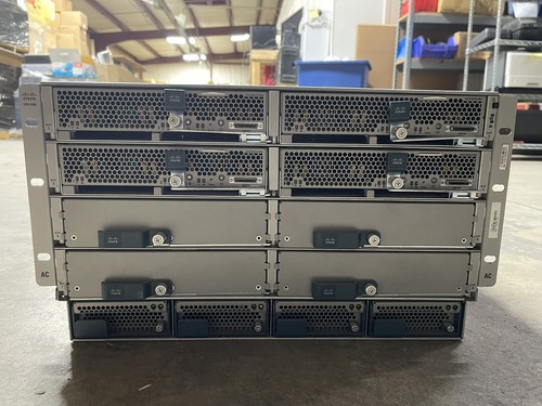 Cisco UCS 5108 Blade Server Chassis N20-C6508 V02 4x B230 M2 8x E7-2870 ...
