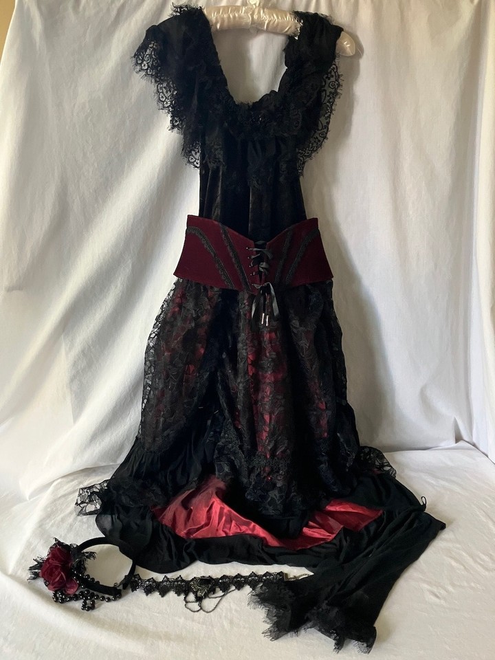 Spirit Halloween Adult M (8-10) Victorian Vampire Costume Signature ...