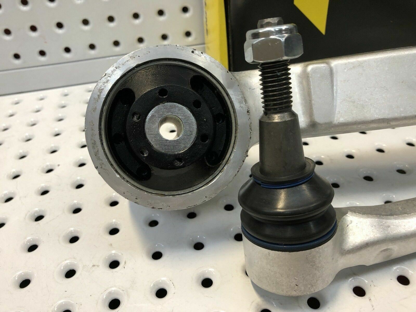 HIGH PERFORMANCE COMMODORE VF FRONT RADIUS CASTER RODS HSV SSV R8 SV6 ...