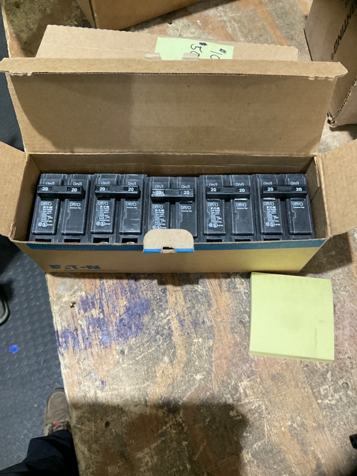 Eaton Cutler Hammer BR220 20 Amp 2 Pole 120 240V AC C220 - Black (BR220 ...