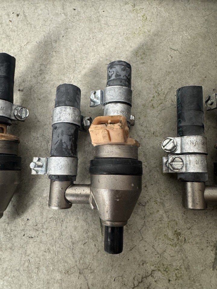 Fuel Injector Set 1988-1989 Nissan 300zx & Maxima | eBay