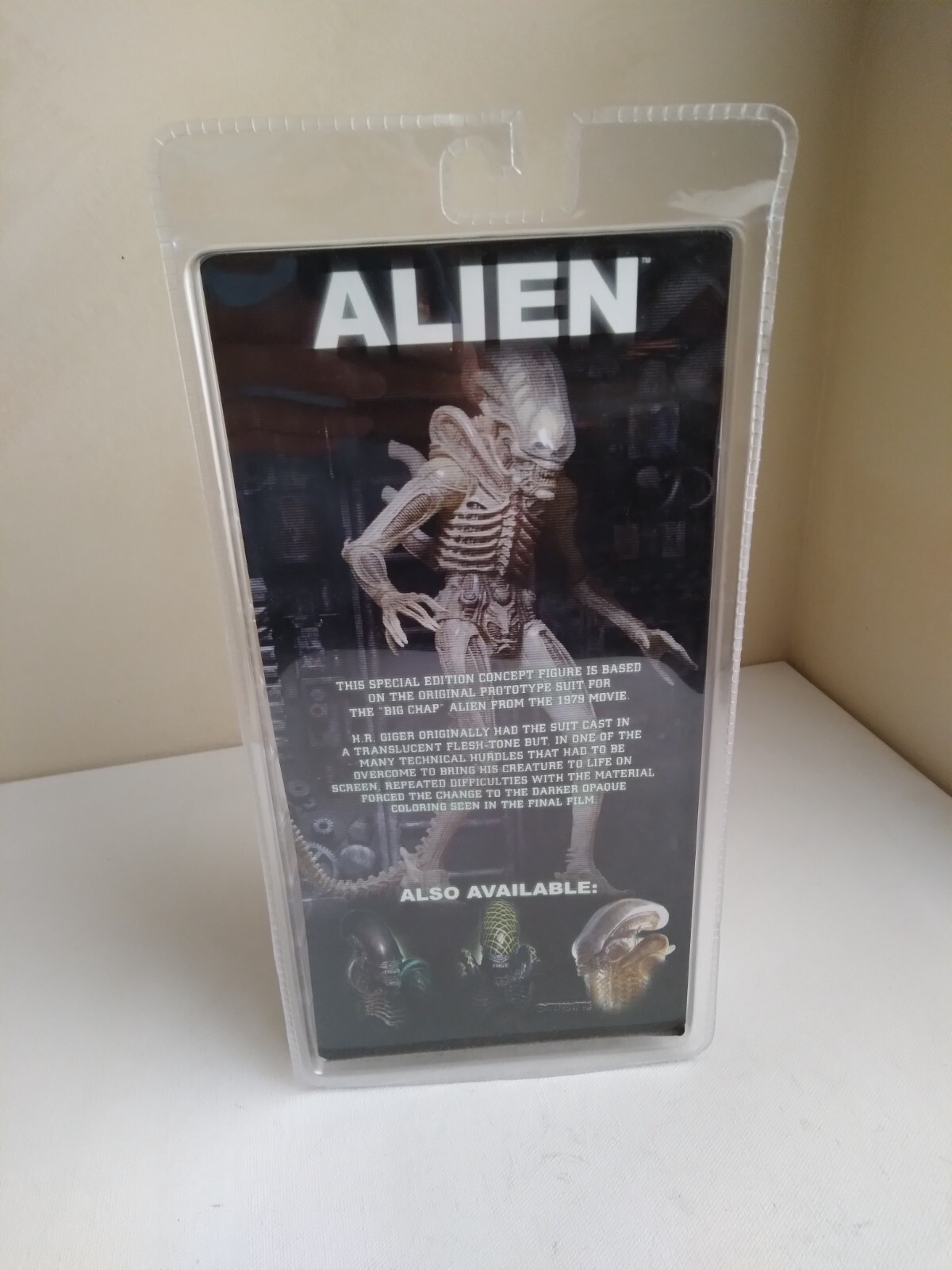 NECA XENOMORPH (TRANSLUCENT PROTOTYPE SUIT) Alien Concept Figure Series ...