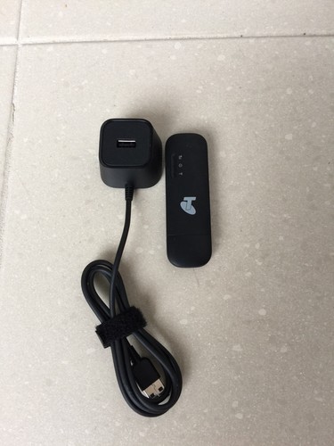 Telstra 4GX USB Pro (E8372D) Dock & Huawei E8372D USB Dongle Mobile ...